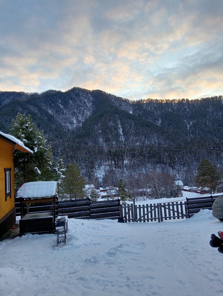 Resort oteller, tesisler Kemchik house, Altay Cumhuriyeti, foto
