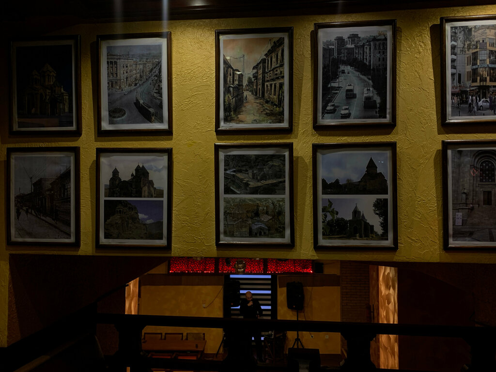 Restoran Retro Tavern, Erivan, foto