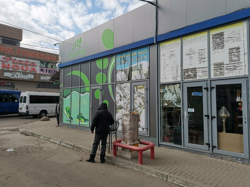 Dini ürünler Bisericesc, Kişinev, foto