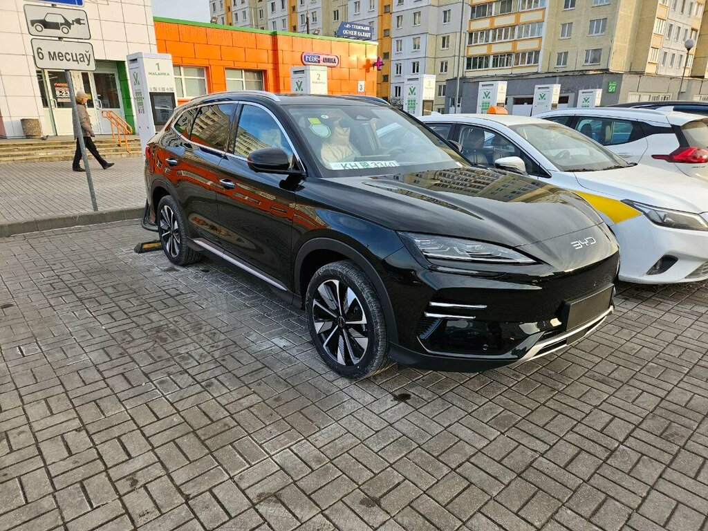 Elektrikli araçlar, satış ve servis Arctic Motors, Minsk, foto