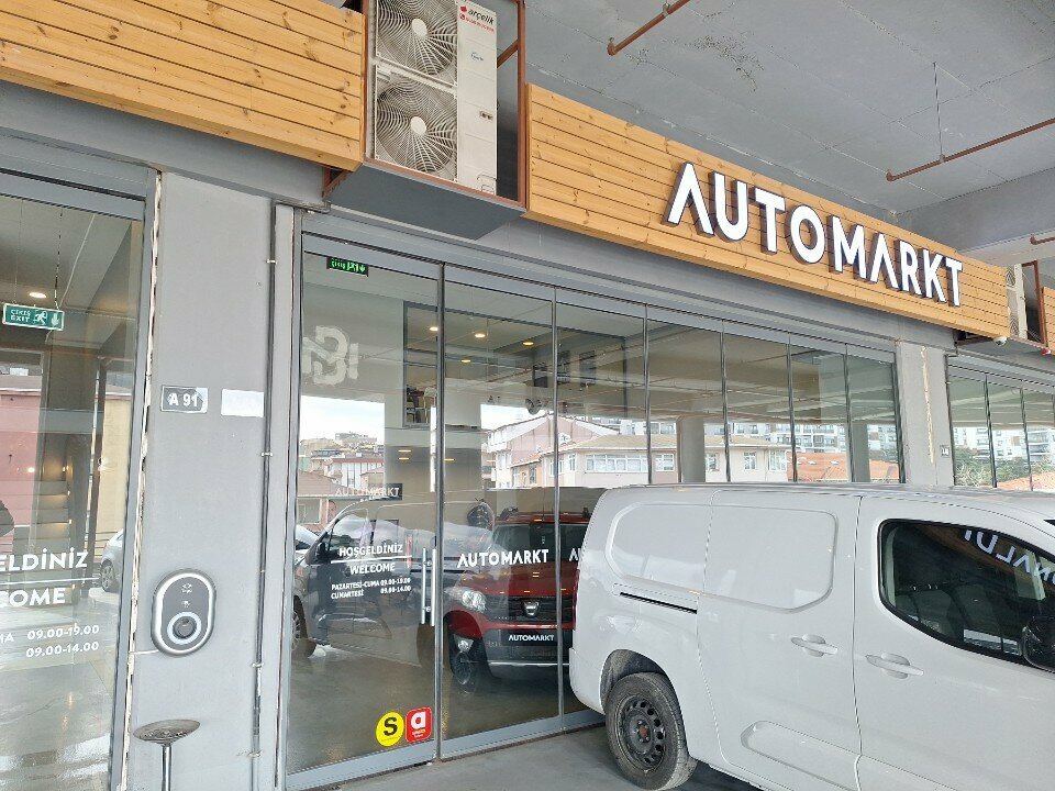 Otomobil satış galerileri AutoMarkt Otomotiv, İstanbul, foto