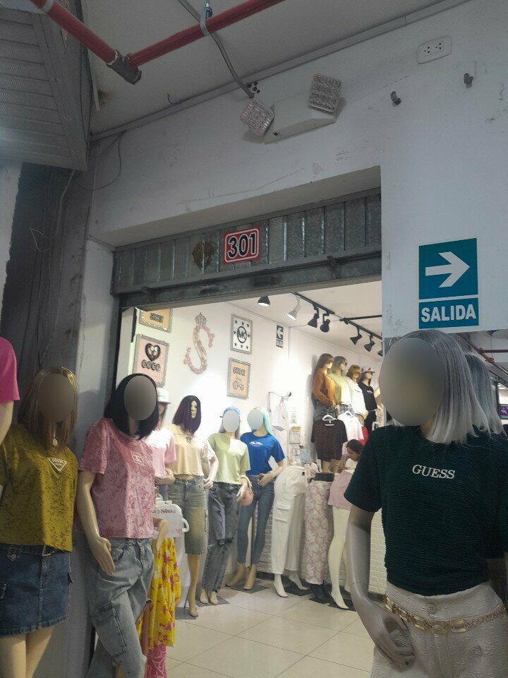 Dış giyim mağazası Stand 301, Lima, foto