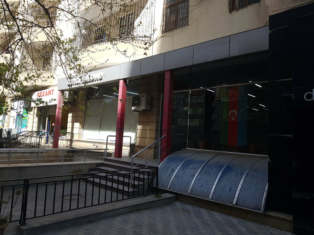 Sergi salonları, galeriler Sərgi Salonu, Bakü, foto