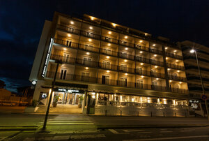 Hotel Horitzó by Pierre & Vacances (Comunidad Autònoma de Cataluña, Girona, Blanes, Passeig de Abanell, 11), otel  Blanes'ten