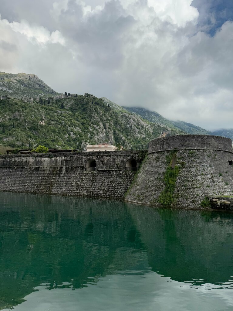 Turistik yerler Kampana Tower, Kotor, foto