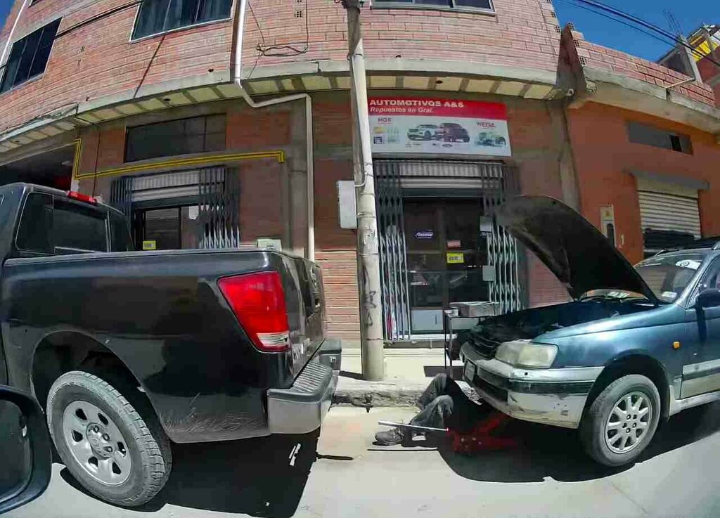 Motosiklet yedek parçaları A&s Automotive, El Alto, foto