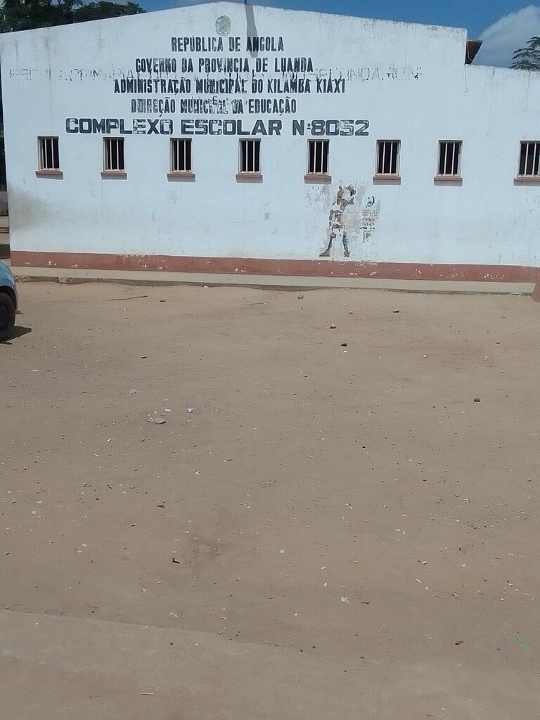 Özel okul Escola branca, Loanda, foto