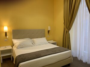 Suite CuoreNapoletano (Via Carminiello al Mercato No:20, Naples), otel  Napoli'den