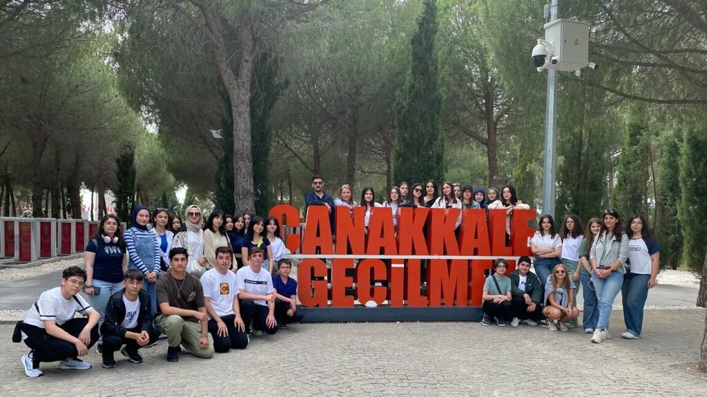 Lise Şehit İlhan Küçüksolak Anadolu Lisesi, Çayırova, foto