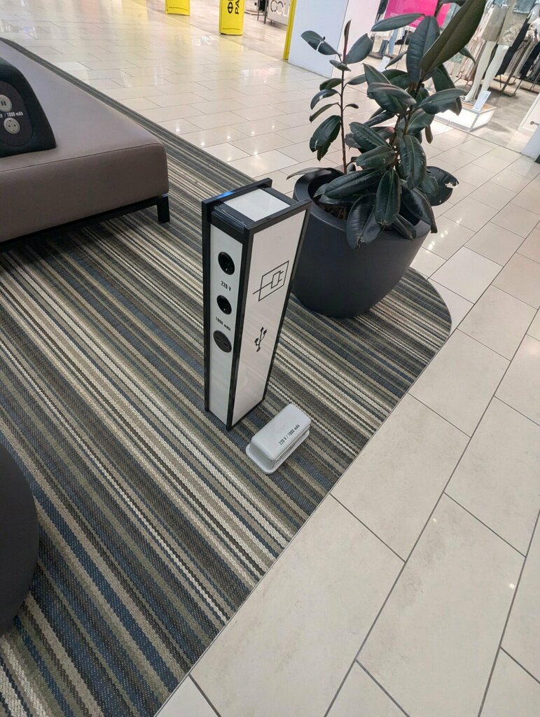 Şarj için prizler Charging sockets, Ufa, foto