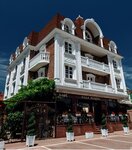Villa Marina (Fridriha Engel'sa Street No:53), otel  Krasnodar'dan