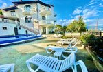 Liana (Виноградная улица No:6А, посёлок городского типа Ливадия), otel  Kırım Cumhuriyeti'nden