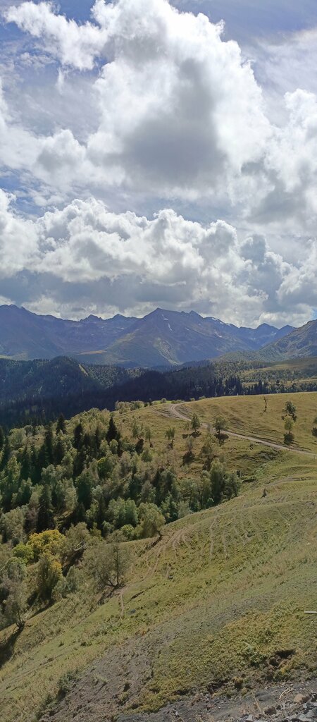 Dağ zirvesi Гора Чилик-Второй 3212 метров, Karaçay‑Çerkez Cumhuriyeti, foto