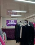 El'l showroom (Krasnooktyabrskaya Street No:36), giyim mağazası  Maykop'tan