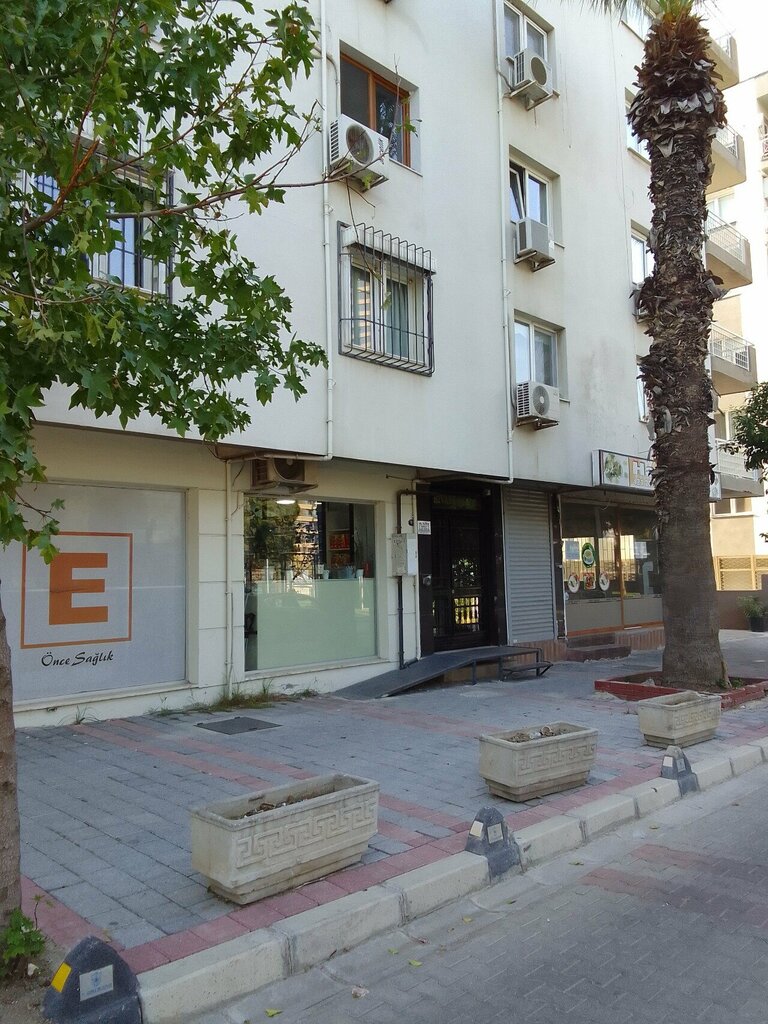 Özel muayenehaneler Dr. Mehmet Görgün, İzmir, foto