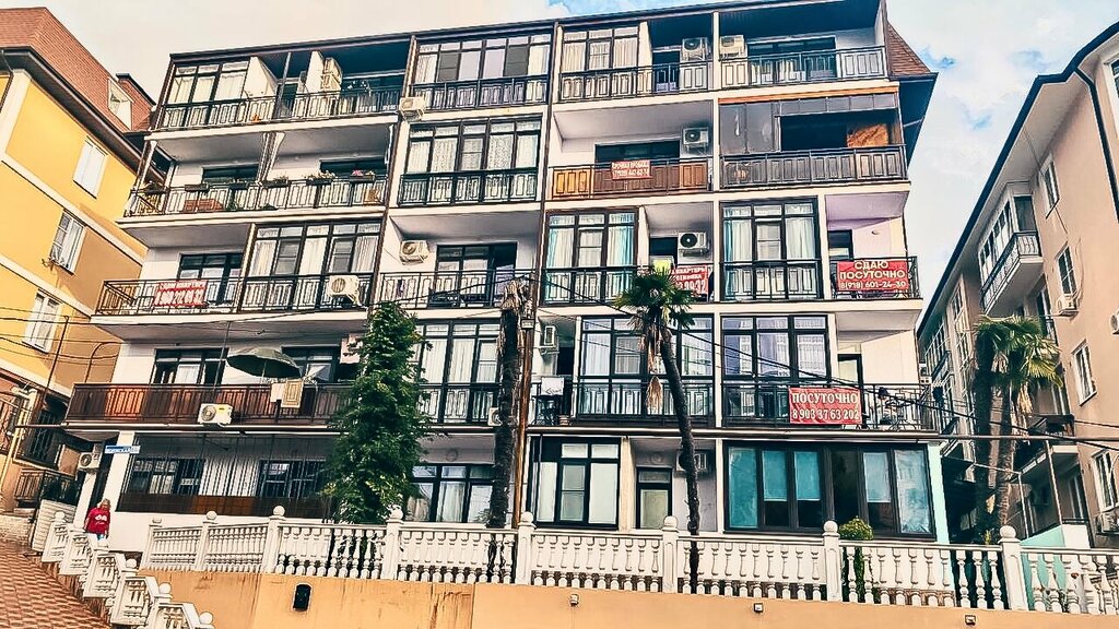 Kısa süreli konaklama Жилье у моря на улице Волжская 83А, Soçi, foto