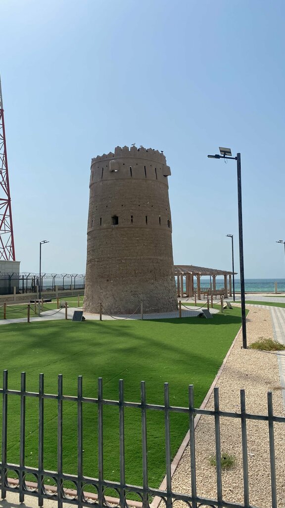 Turistik yerler Al Talaa Archaeological Tower, Sharjah, foto