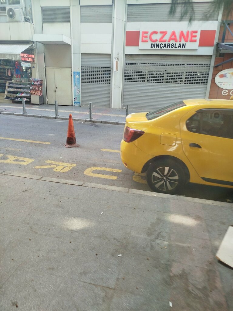 Eczaneler Dinç Arslan Eczanesi, İzmir, foto