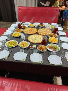 Теремок у Миши (Sovetskaya ulitsa No:14А, posyolok gorodskogo tipa Yarega), pizzacılar  Komi'den