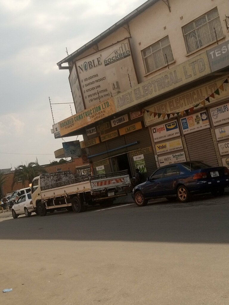 Otomobil yedek parçaları Amex Electrical Ltd, Lusaka, foto