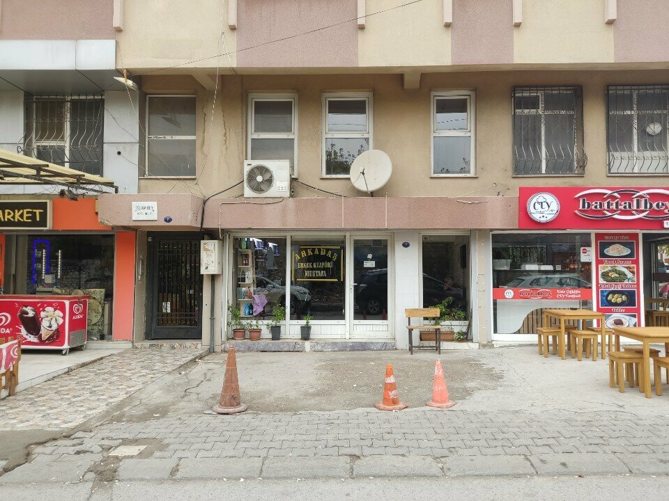 Berberler Arkadaş Erkek Kuaförü Mustafa, İzmir, foto