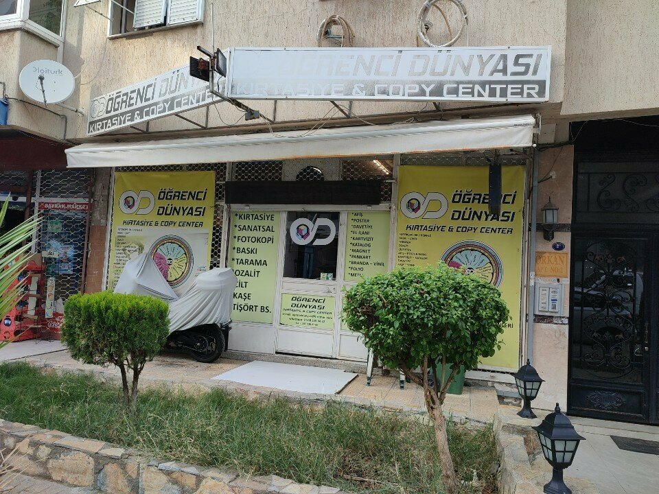 Kırtasiyeler Öğrenci Dünyası, İzmir, foto