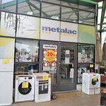 Metalac Market (Belgrade, Pijaca Zeleni Venac), züccaciye mağazaları  Belgrad'dan