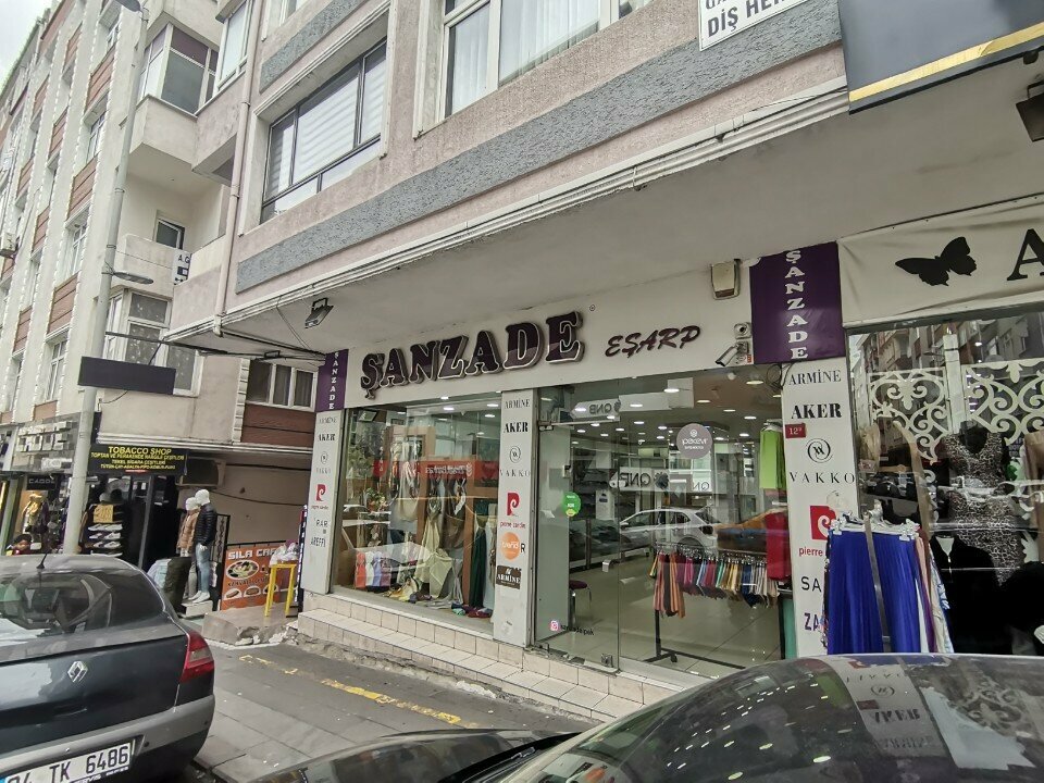 Giyim mağazası Şanzade Eşarp, İstanbul, foto