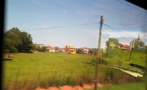 Kambur Söğüt (Tekirdağ, Saray, Güngörmez Mah.), piknik alanı  Saray'dan