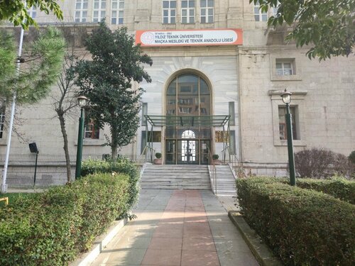 Sokak panoramaları: Yıldız Teknik Üniversitesi Maçka Mesleki ve Teknik ...