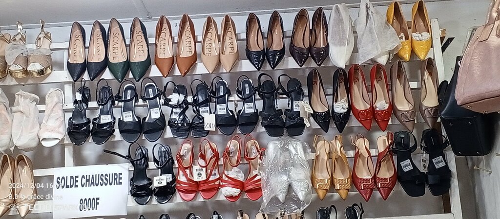 Ayakkabı mağazaları R. K boutique, Abican, foto