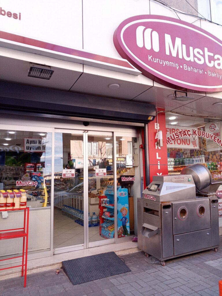 Kuruyemiş, atıştırmalık, kuru meyve Mustaç Kuruyemiş, Bursa, foto