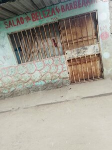 Salão de beleza e barbearia (Luanda Province, Municipality of Cazenga, Matopa), güzellik salonu  Loanda'dan