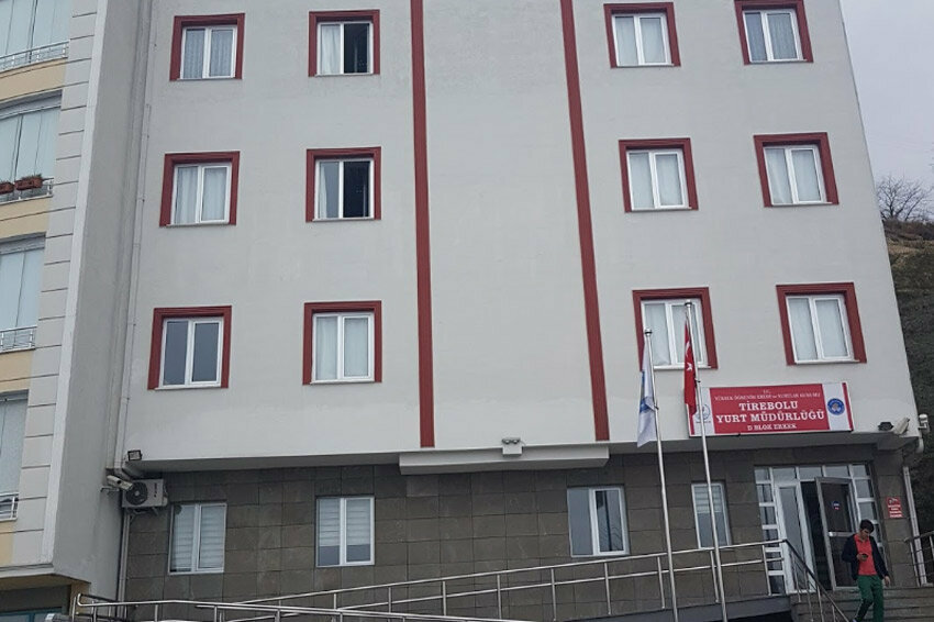 Devlet kurumları ve bakanlıklar Tirebolu KYK Erkek Yurdu D Blok, Tirebolu, foto