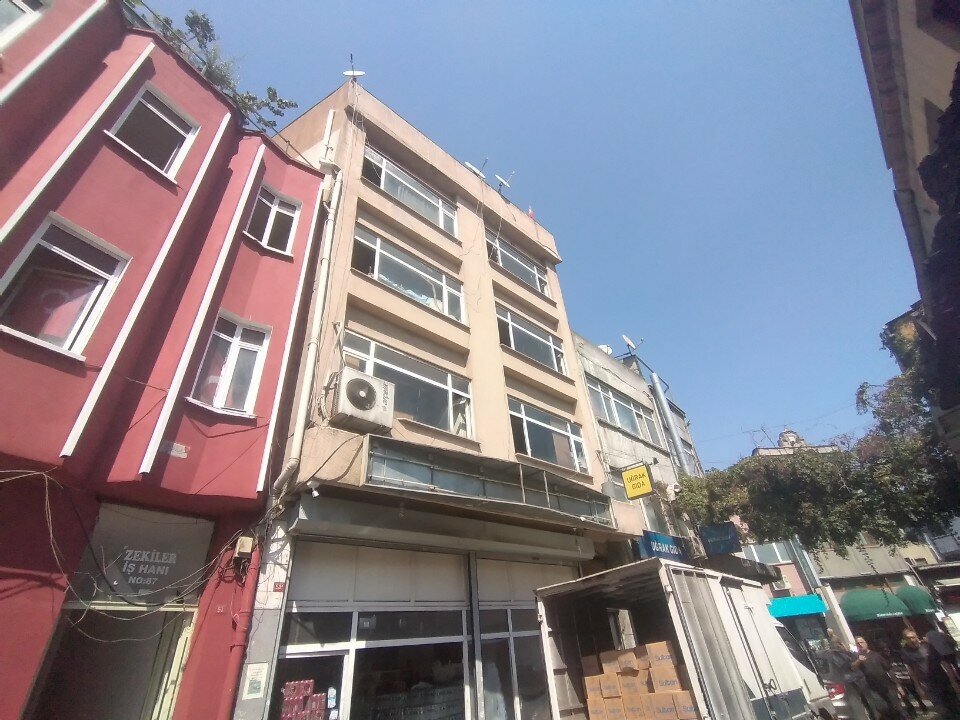 i̇ş merkezi Altuntaş İş Hanı, İstanbul, foto