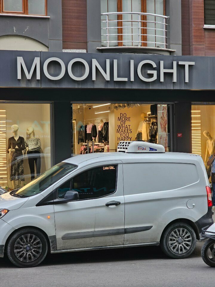 Giyim mağazası Moon light, İstanbul, foto