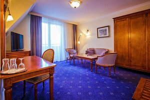 Hotel Belvedere Resort & SPA (Masovian Voivodeship, Powiat Piaseczyński, Konstancin-Jeziorna, ulica Zakopane, 3), otel  Zakopane'den
