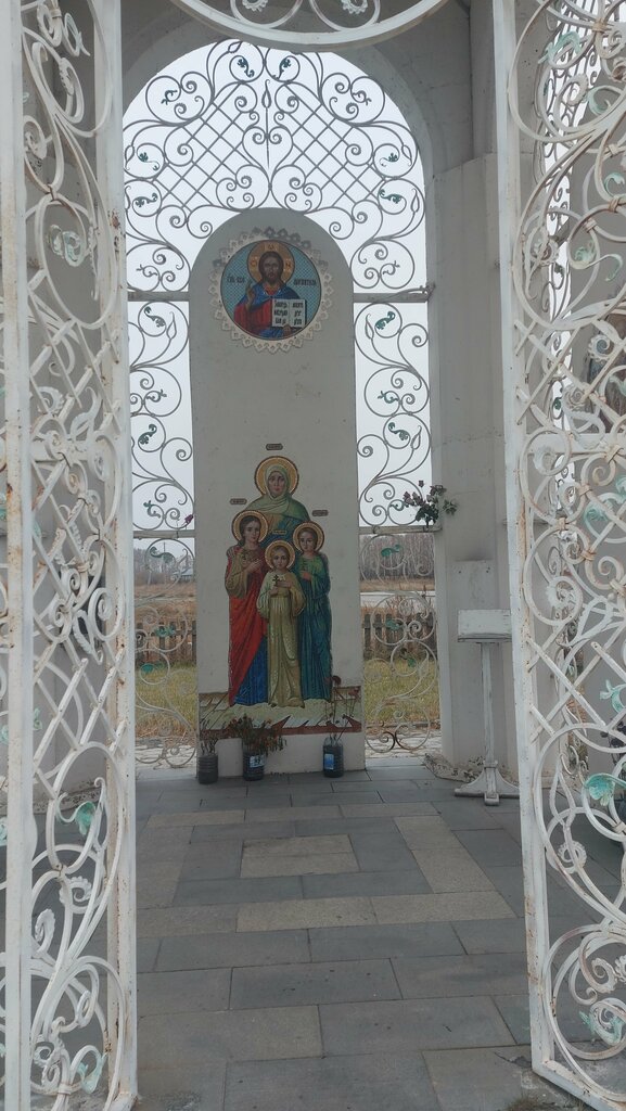Şapel, haç anıtı Chapel of Vera, Nadezhda, Lyubov and their mother Sophia, Novosibirskaya oblastı, foto