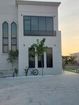 Brown Glass Aluminium & Glass Contracting (11/1, 96 Street, Industrial Area 2, Al Senaiyat, Sharjah), kapılar