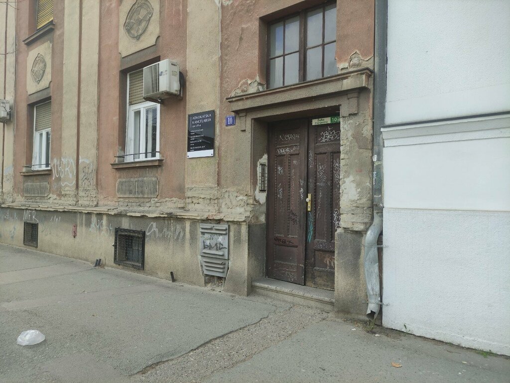 Avukatlar Advokat, Novi Sad, foto