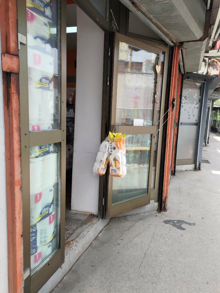 Ev temizlik ürünleri Gaga i Aki, Belgrad, foto