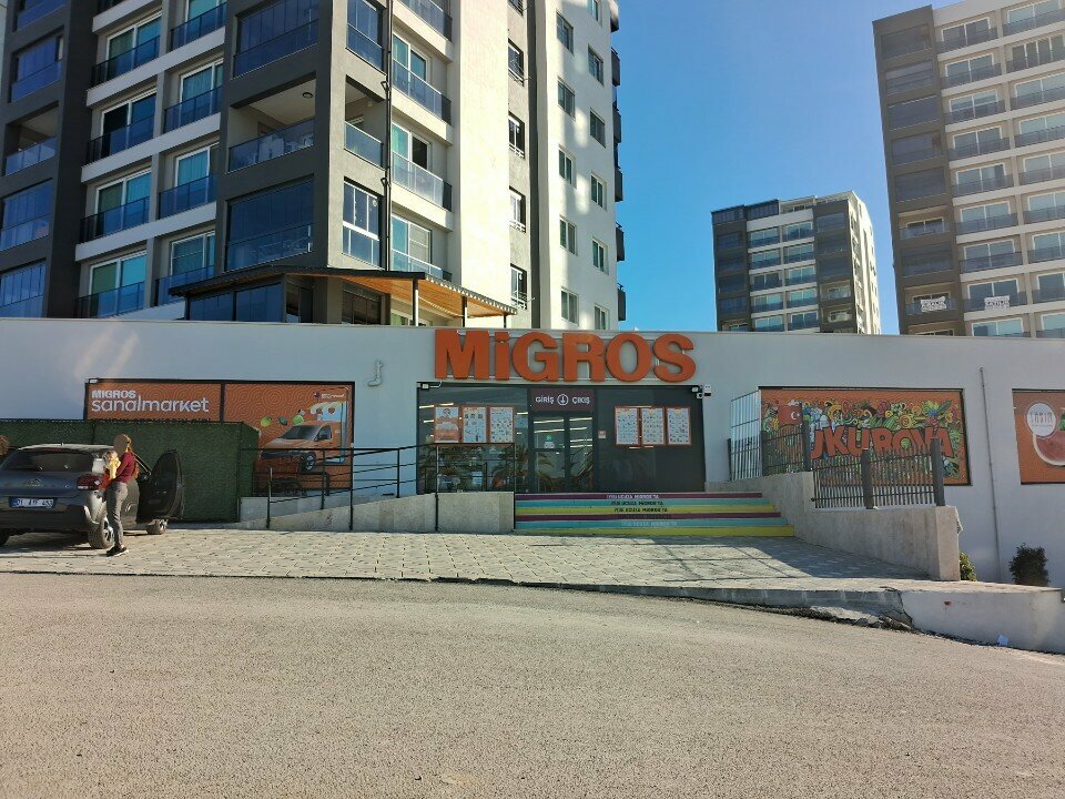 Süpermarket Migros, Adana, foto