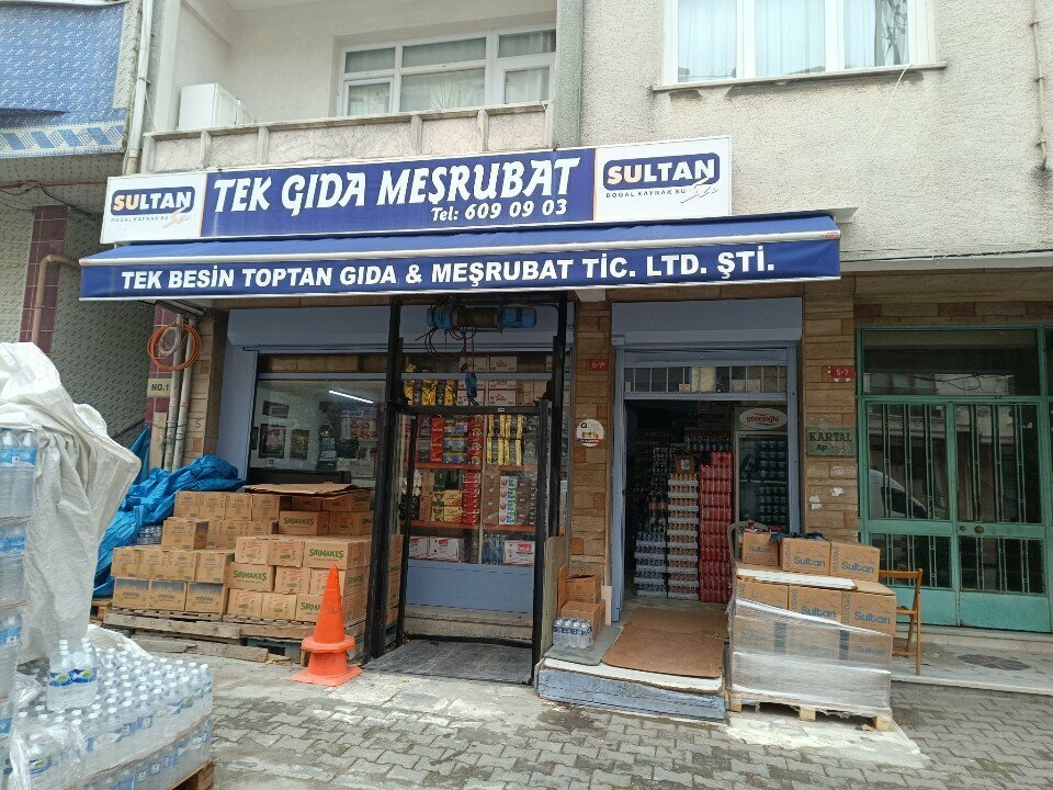 Gıda pazarı Tek Gıda Meşrubat, İstanbul, foto