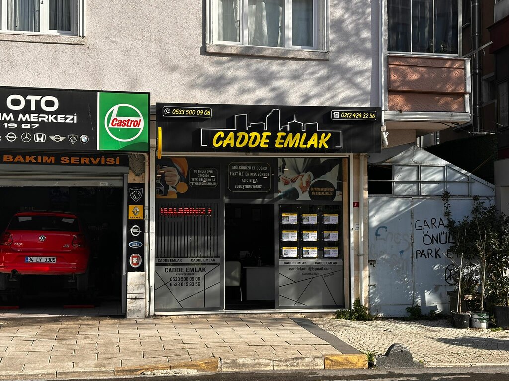 Emlak ofisi Cadde Emlak, İstanbul, foto
