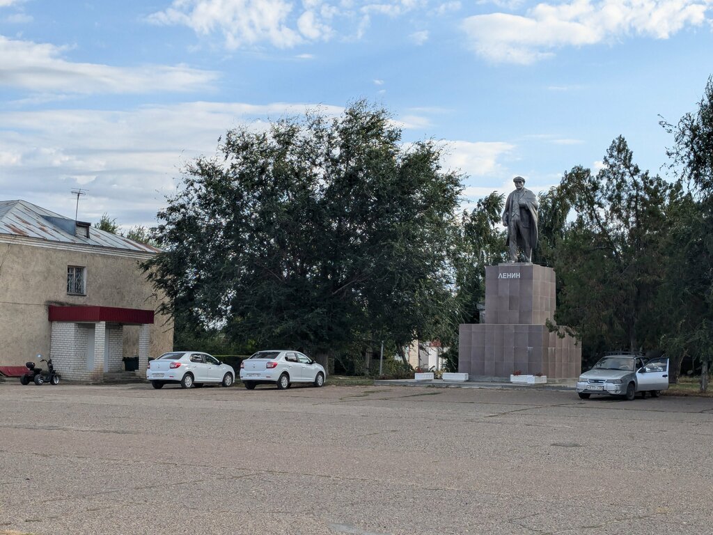 Anıt, heykel Памятник, Volgogradskaya oblastı, foto