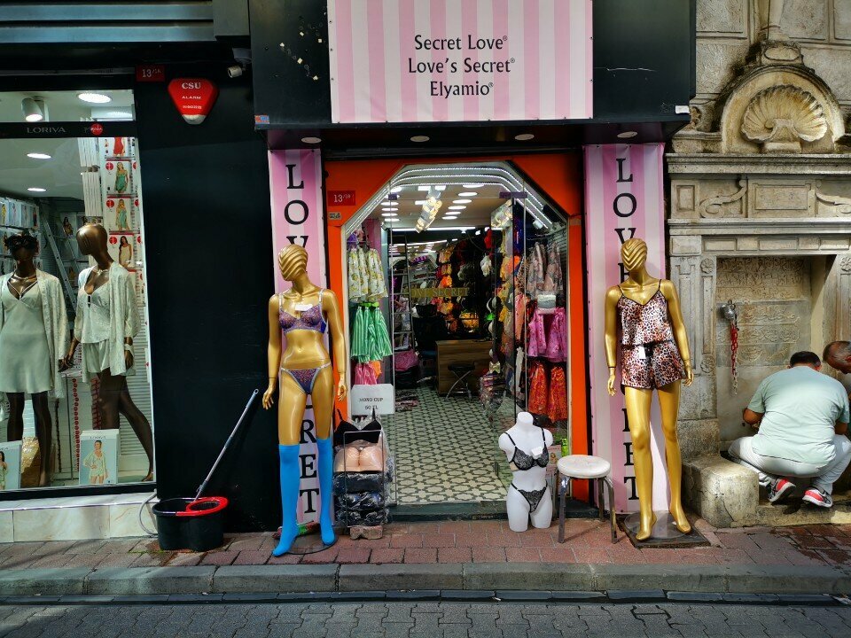 i̇ç giyim ve mayo mağazası Love Secret, İstanbul, foto