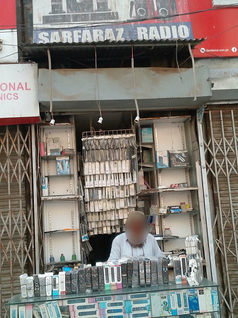 Telsiz cihazlar Sarfaraz radio, Karaçi, foto