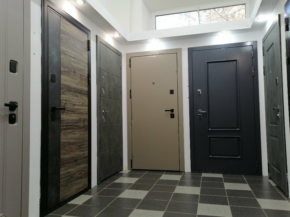 Kapılar Галерея Дверей, Neftekamsk, foto