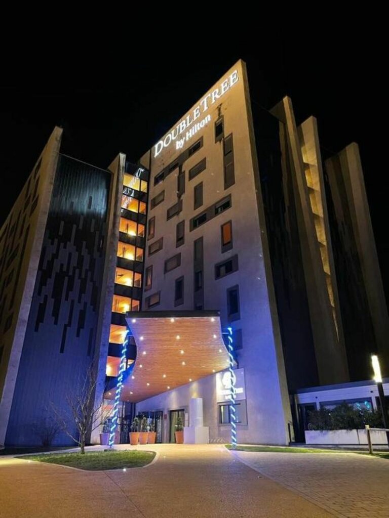 Otel DoubleTree by Hilton Lyon Eurexpo & SPA, , foto