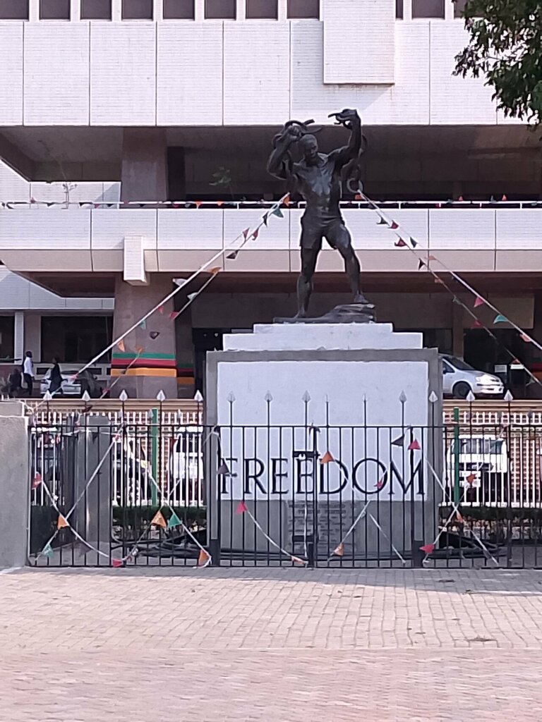 Peyzaj tasarımı Freedom Statue, Lusaka, foto